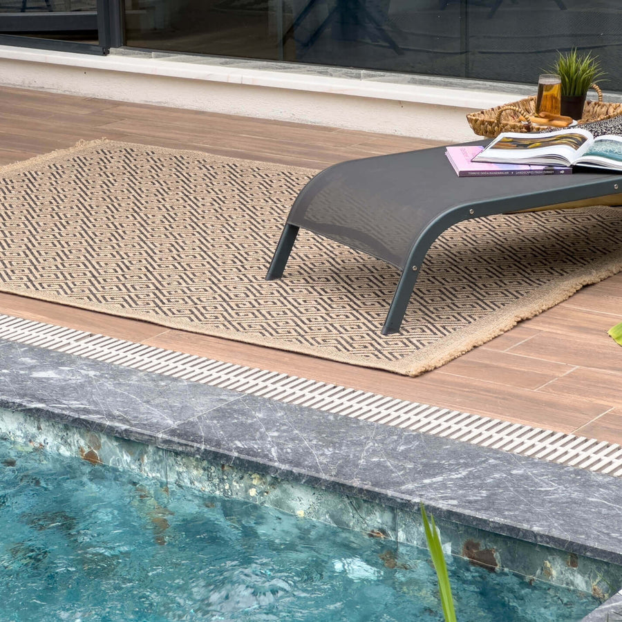 Jute-Look Dark Grey Outdoor Rugs for Garden | Durable